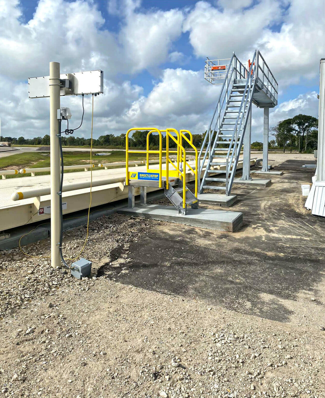 Access SR Loading Platform Tracking - ErectaStep