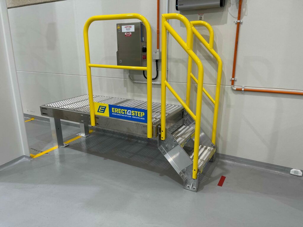 Access platform to an IT terminal - ErectaStep