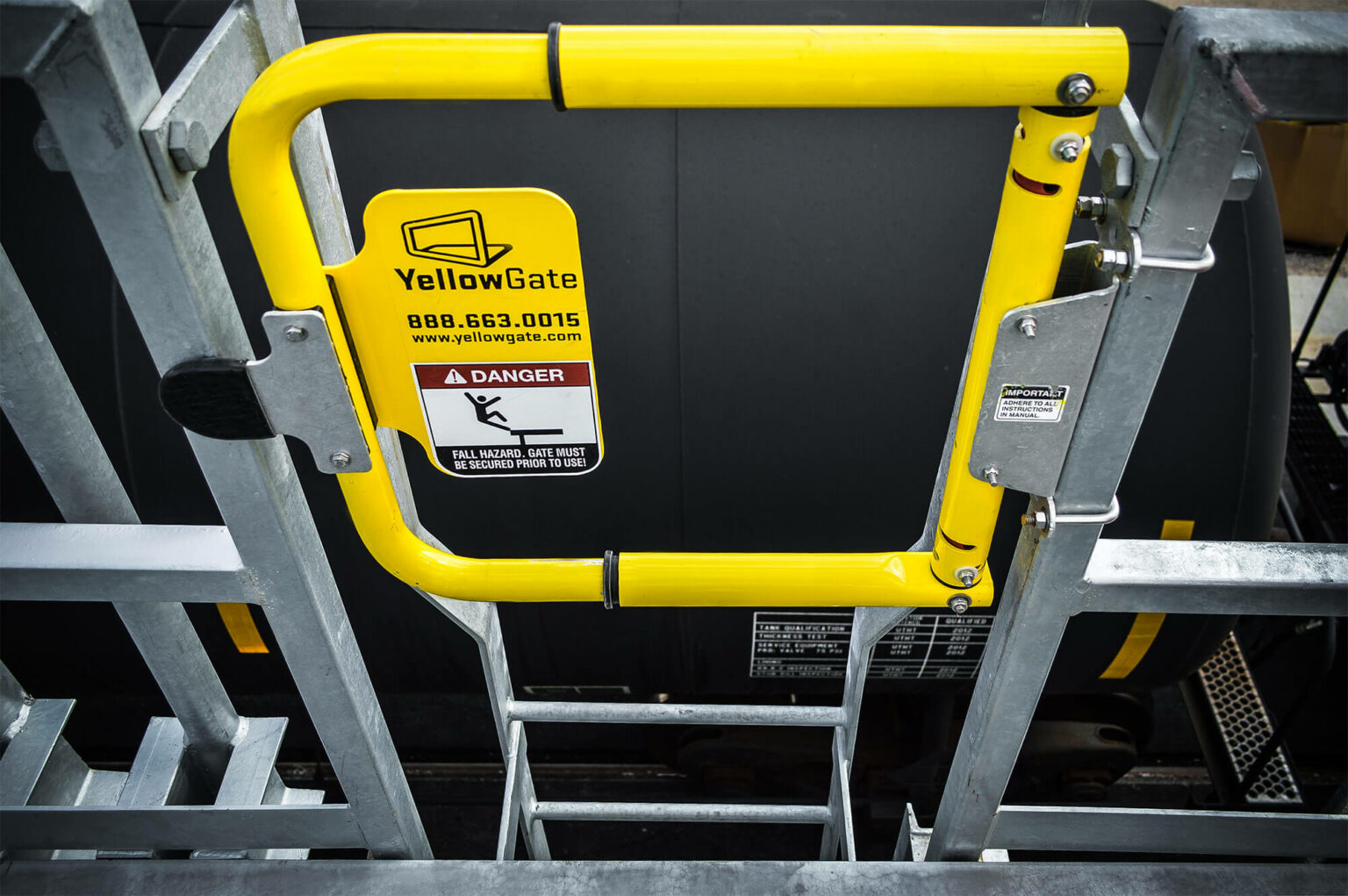 Safety Gate for Top of Ladder - ErectaStep