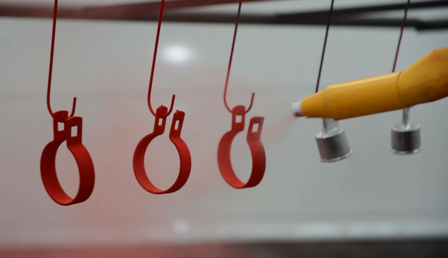 Two Popular Industrial Coatings: Powder Coating v.s. Galvanizing